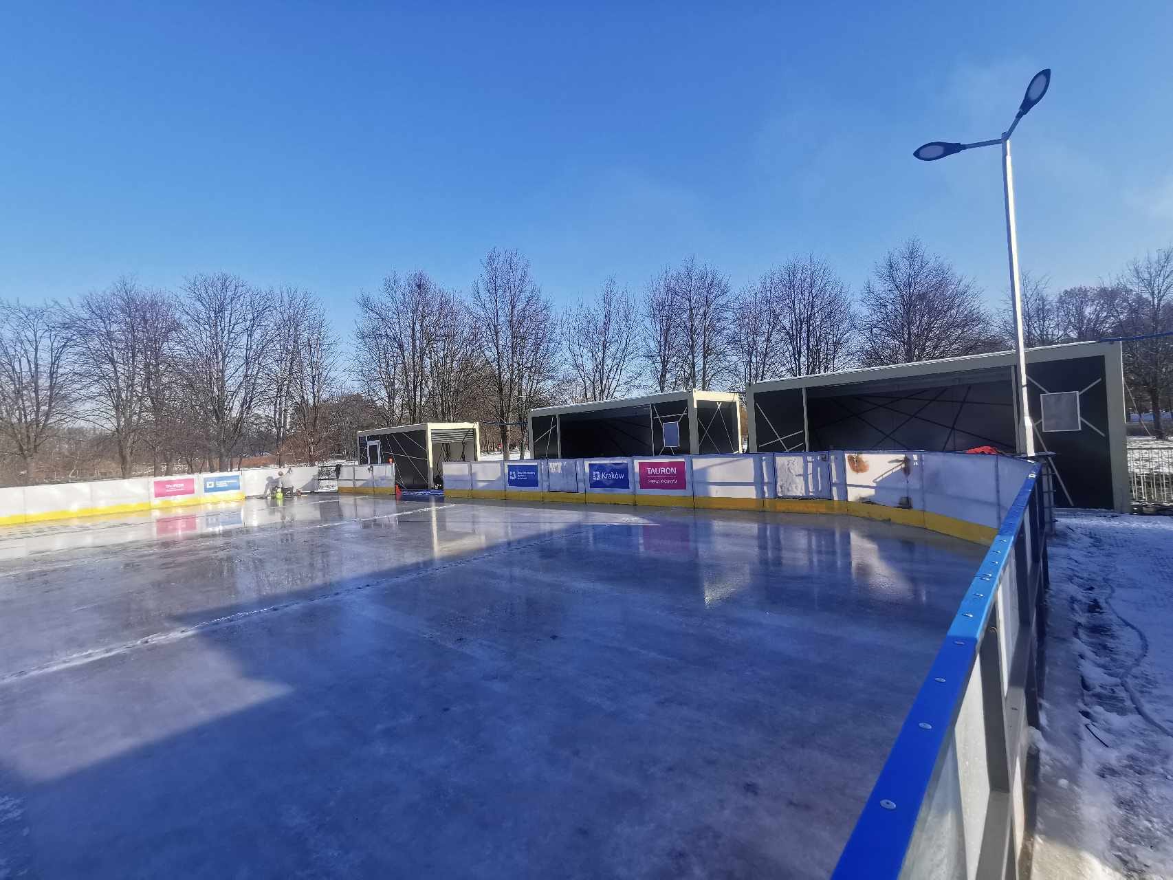 Od dziś można korzystać z lodowiska pod Tauron Areną Kraków - Lubię Kraków